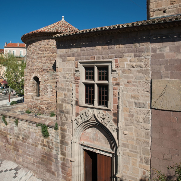 Bienvenue au cloître de la cathédrale de Fréjus